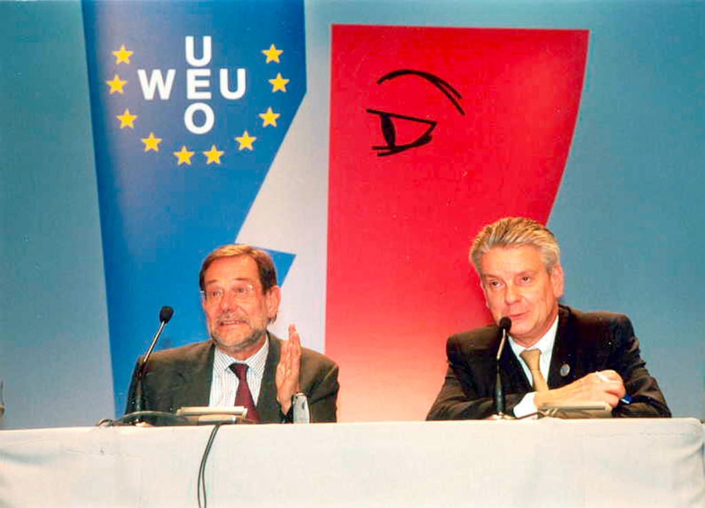Press conference held during the meeting of the WEU Council of ...